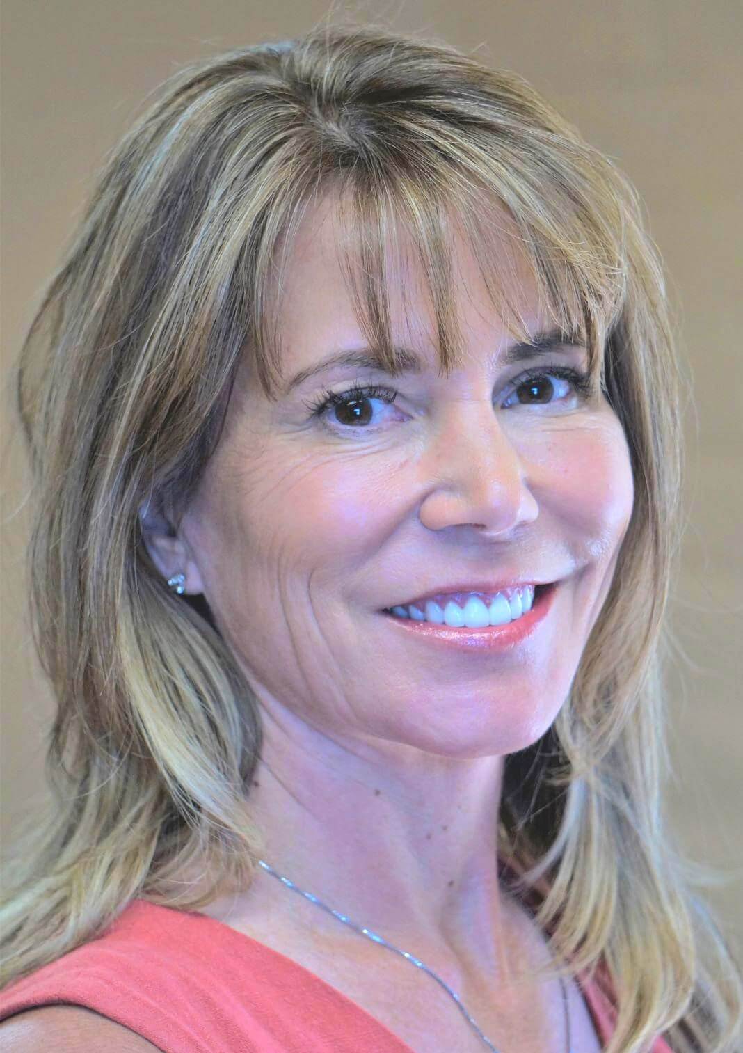 Shari Colson headshot 5.27.21 v2 small - Greater Oro Valley Chamber of ...